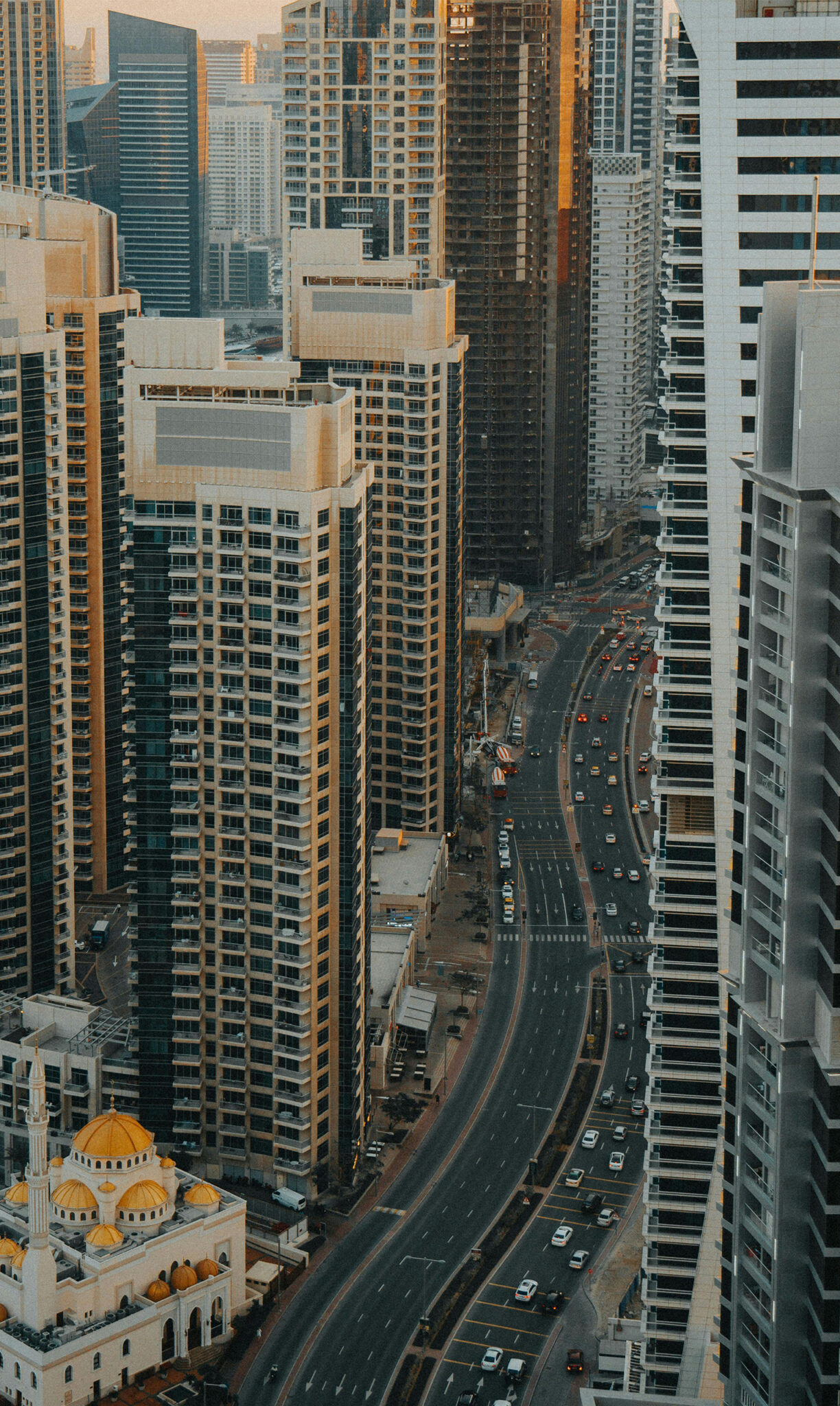 Ratila Trading Co – Seamless Trade. Trusted Partnerships.